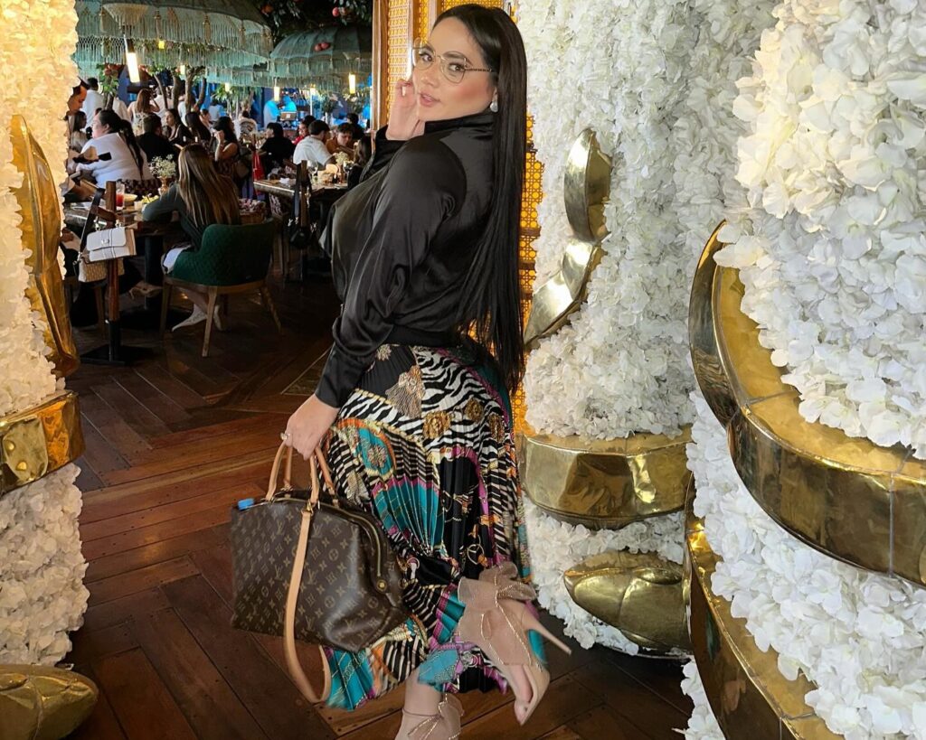 Ashley Carolina: Influencer en Redes y Contenido Exclusivo